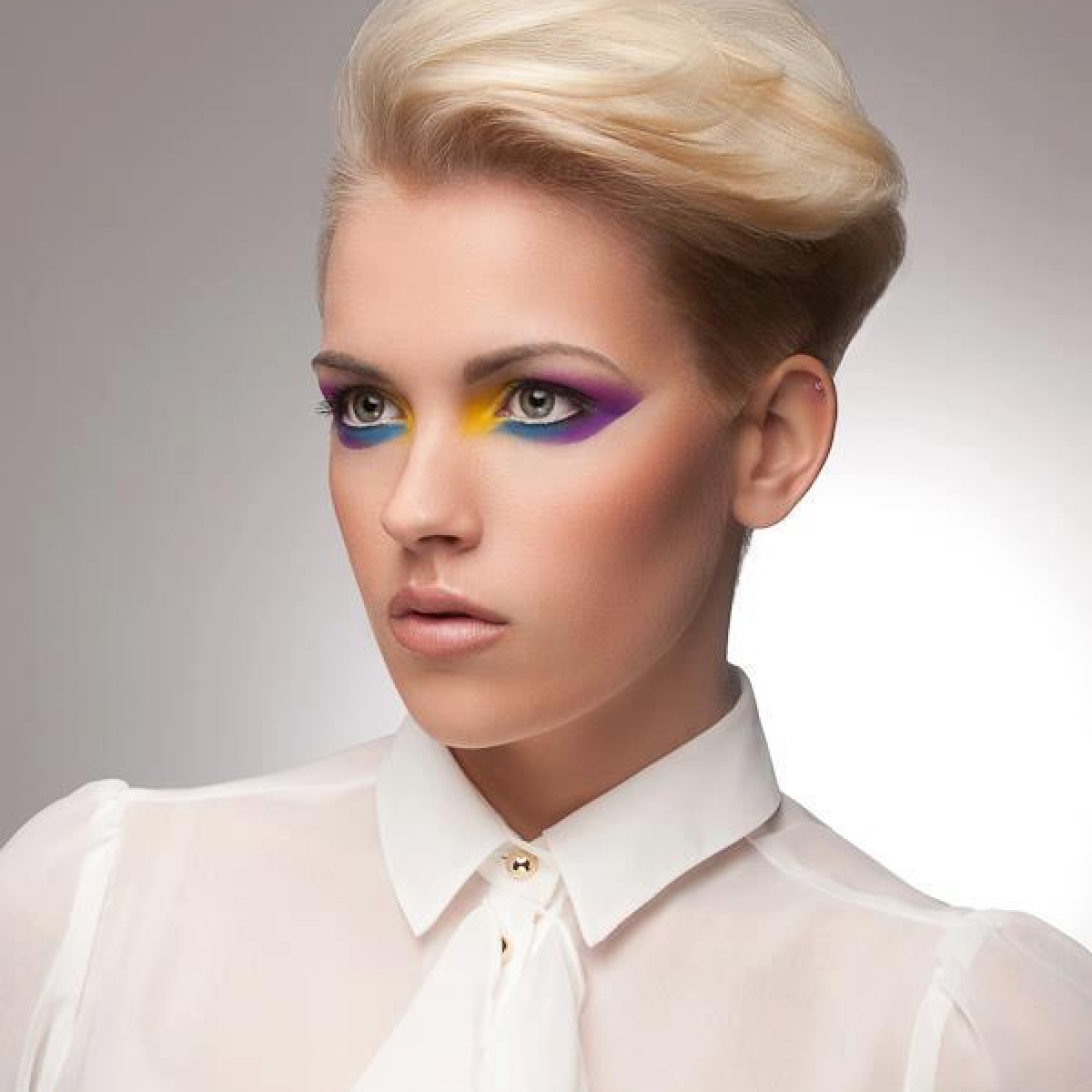 Shonagh Scott | Make-Up Artist, Youtuber & Social Influencer